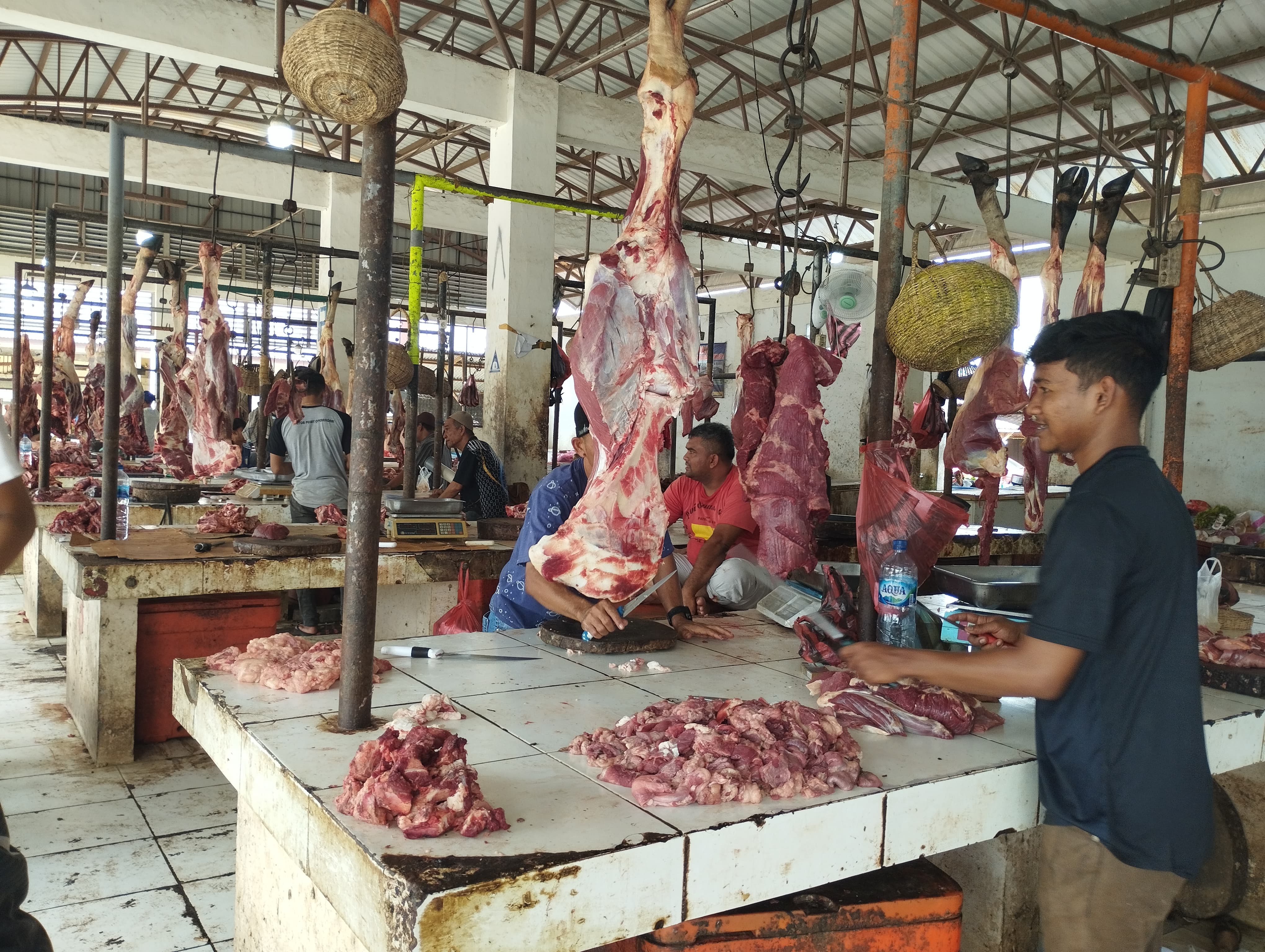 Jelang Ramadhan, Harga Daging Sapi Masih Normal di Pasar Al-Mahirah Lamdingin