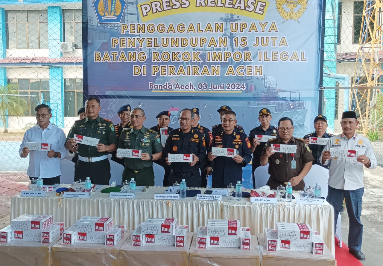 Bea Cukai Aceh Gagalkan Penyelundupan 15 Juta Batang Rokok Ilegal di Perairan Aceh