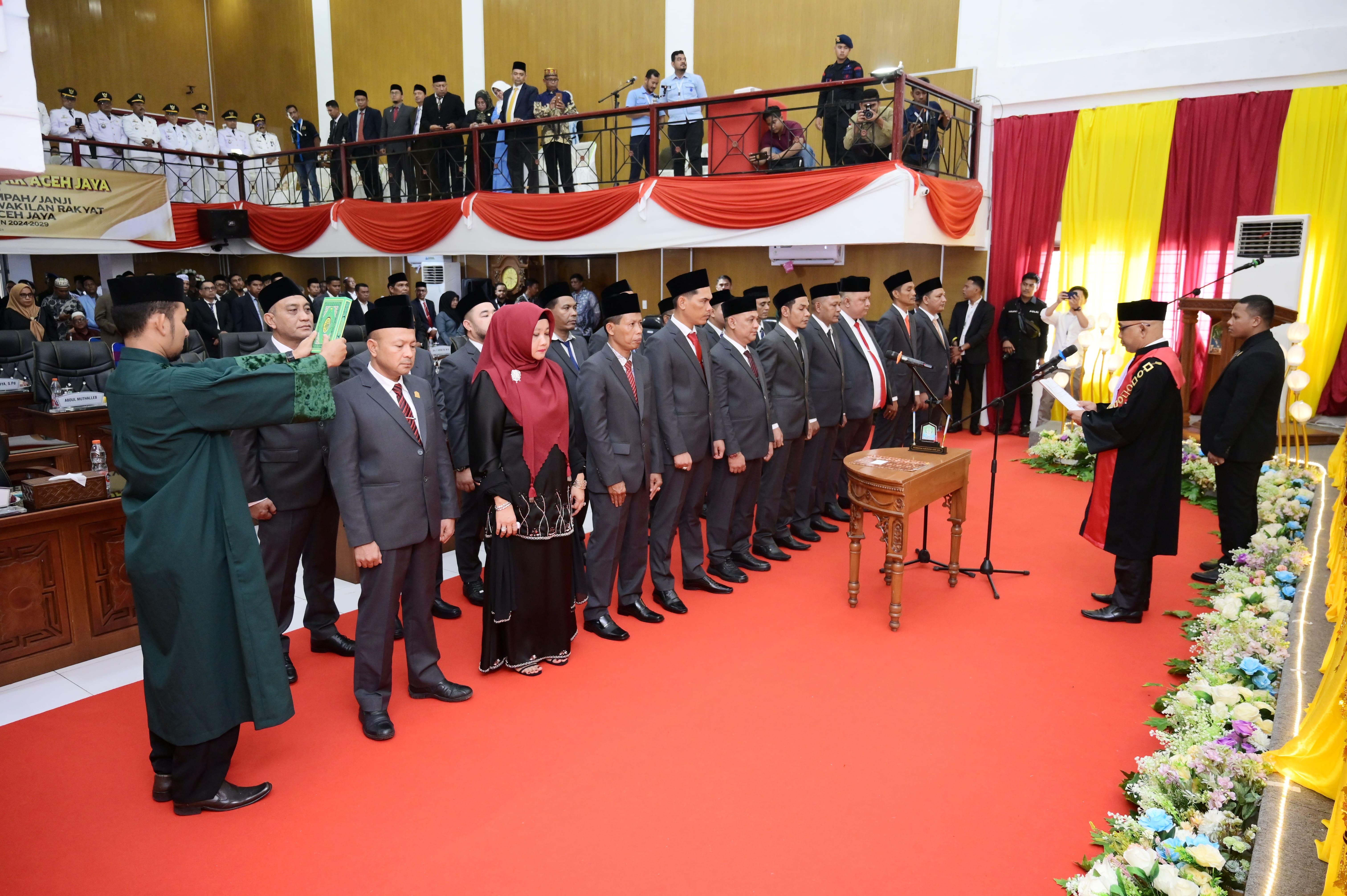 20 Anggota DPRK Aceh Jaya Periode 2024-2029 Resmi Dilantik