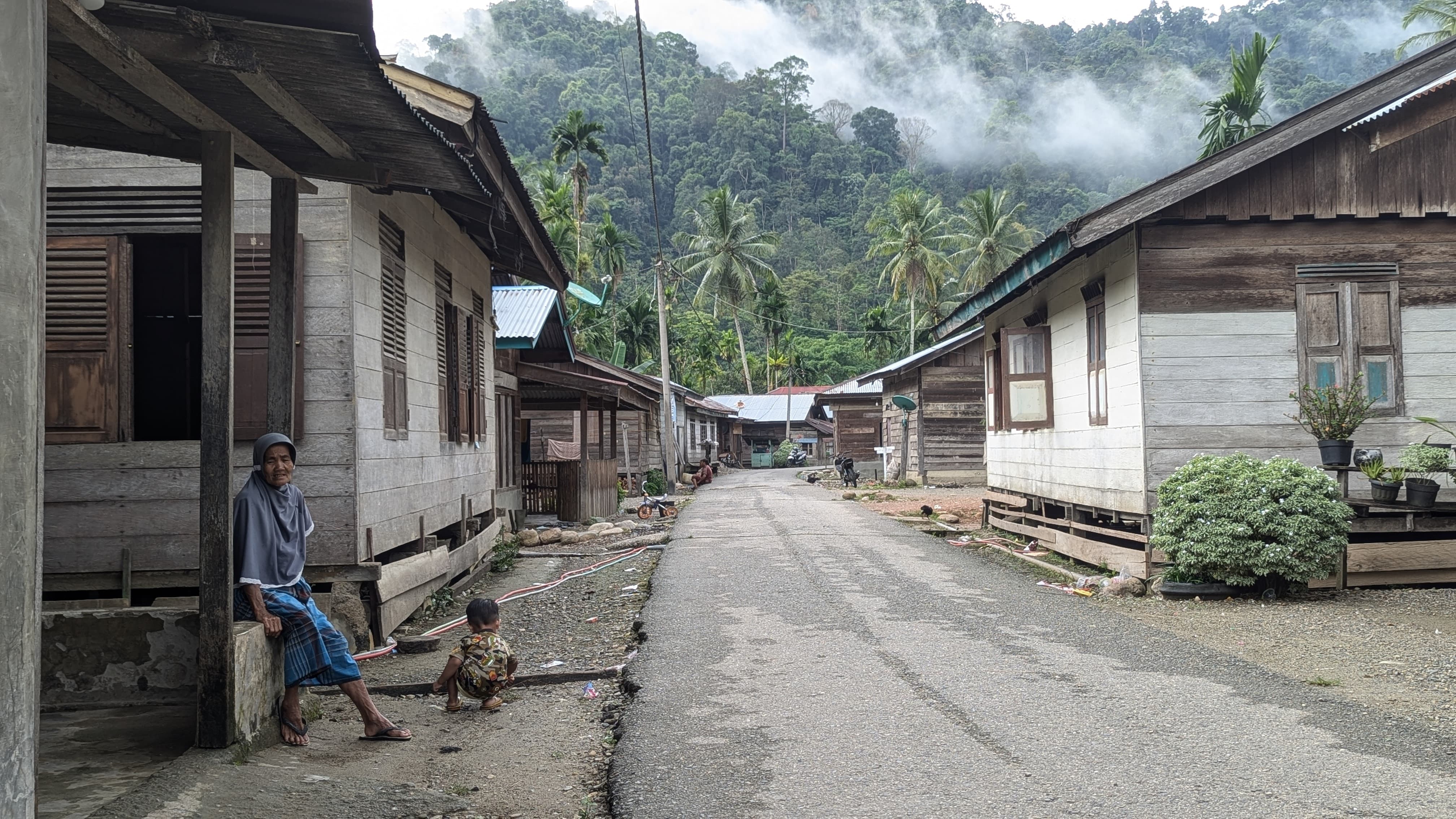 Bunin Melawan Bayang-bayang HGU