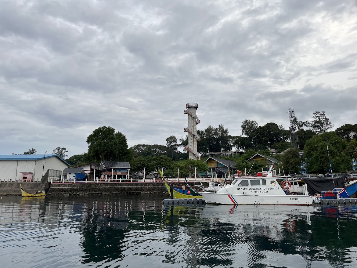 Menara Merah Putih, Ikon Wisata Nasionalisme dan Kuliner di Pusat Kota ...